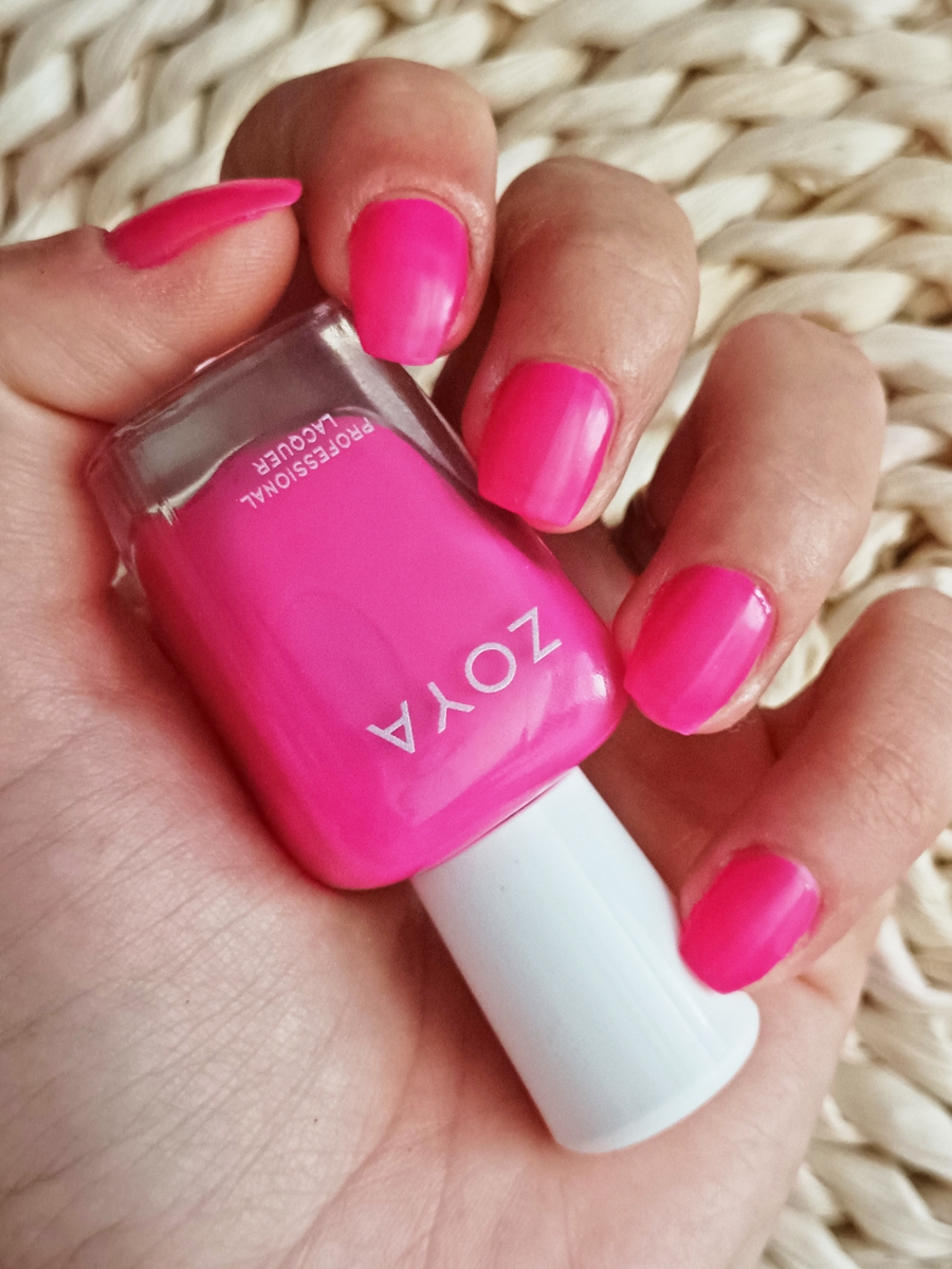 Zoya Easy Neon laki za nohte - Just Ajda